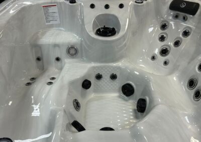 Summit Hot Tub 5 Person - Country Homes Power